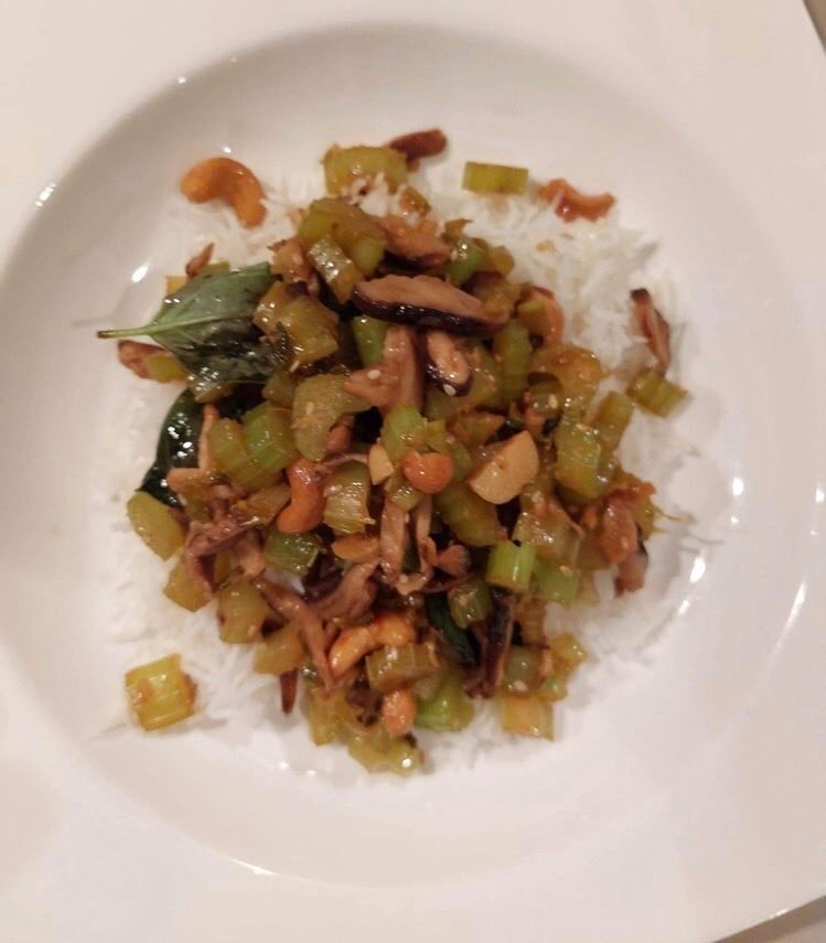 Céleri sauté au wok (chao qincai) – Passion-Cuisine